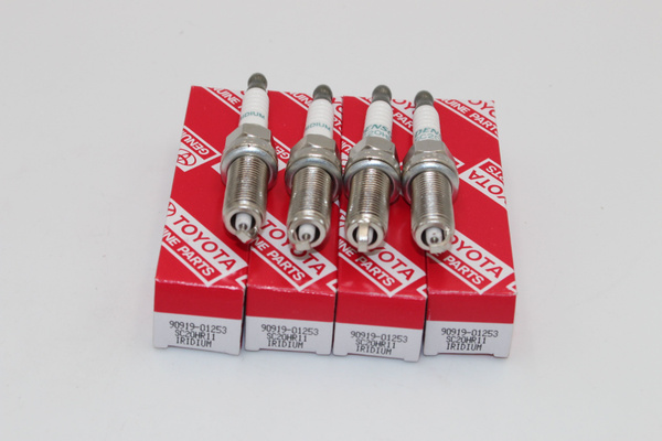 Комплект свечей зажигания Toyota 9091901253 - купить по выгодным ценам ...