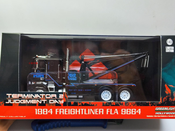 Машинка greenlight 1:43 Terminator 2: Judgment Day 1984 FREIGHTLINER ...