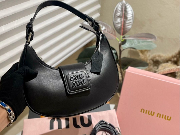 Сумка кондуктора планшет Miu Miu купить с доставкой по выгодным ценам в интернет магазине Ozon