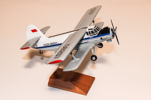 Готовая модель самолета Антонов Ан-2 Аэрофлот купить на OZON по низкой ...