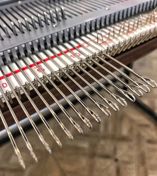 SILVER REED Вязальная машина SK280/SRP60N купить на OZON по низкой цене ...