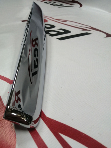 Молдинг сабля (ручка) крышки багажника Лада Приора 2171 Универсал с ...