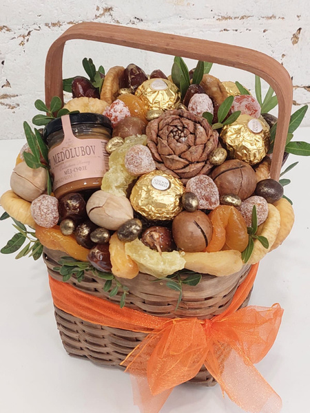 Корзина с сухофруктами, орехами и мёдом / Съедобный букет / Подарочный ...
