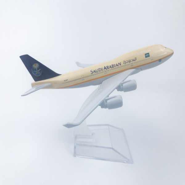 Модель самолета Боинг 747 Saudi Arabian Airlines / Boeing 747 - 16см ...
