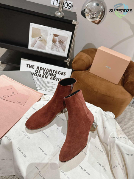 Ботинки Miu Miu купить с доставкой по выгодным ценам в интернет магазине Ozon 1363444953