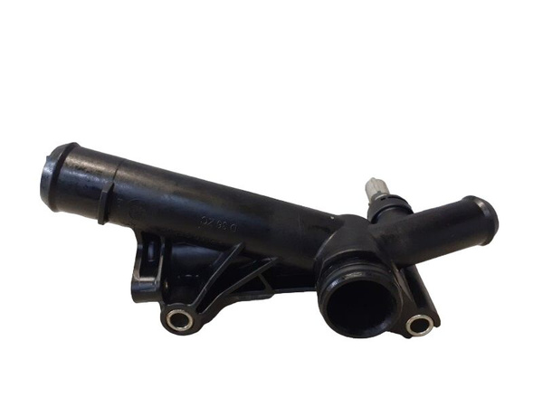 Фланец системы охлаждения 31422033 - Volvo арт. 31422033 - купить по ...