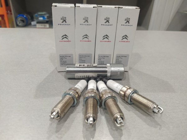 Комплект из 4 свечей зажигания 9802840180 Citroen / Peugeot для ...