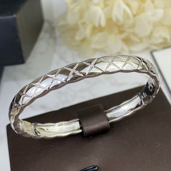 Chanel Браслет бэнгл - купить с доставкой по выгодным ценам в интернет ...