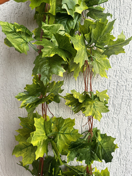 Купить Лиана искусственная Плющ Кленовые листья по выгодной цене в интернет магазине