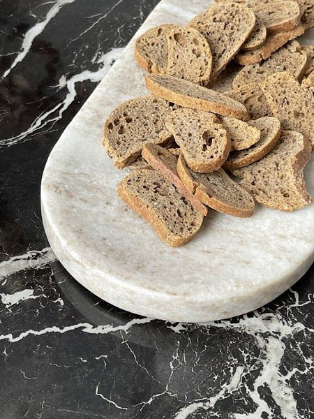 Сухарики протеиновые полбяные мини брускеты с чесноком и морской солью ...