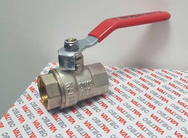 Кран шаровый VALTEC BASE, стальная рукоятка 1/2" внутренняя-внутренняя VT.214.N - купить по ...