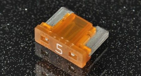 Предохранитель флажковый MICRO 5A F0550 KOITO - купить по низкой цене в ...