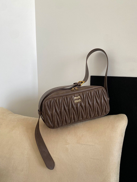 Miu Miu Сумка кондуктора планшет купить с доставкой по выгодным ценам в интернет магазине Ozon