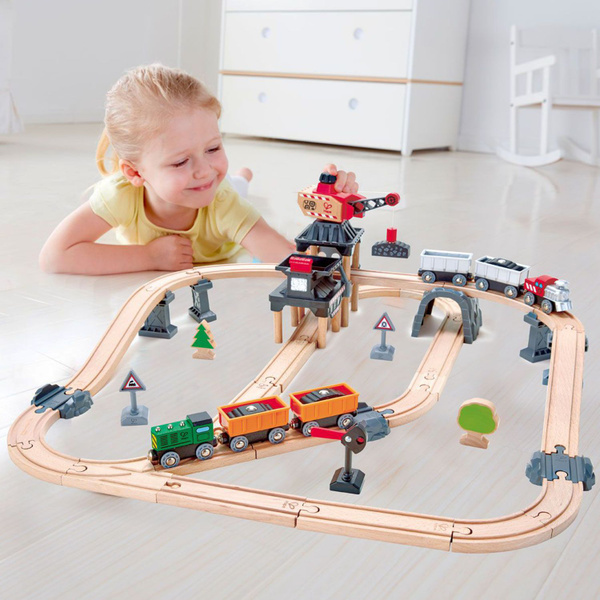 Железная дорога детская "Горный погрузчик" Hape, 64 элемента (2 механических поезда) купить на ...