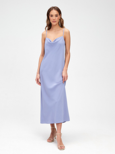 Серо-голубое платье на бретельках полуприлегающего силуэта без рукавов ...