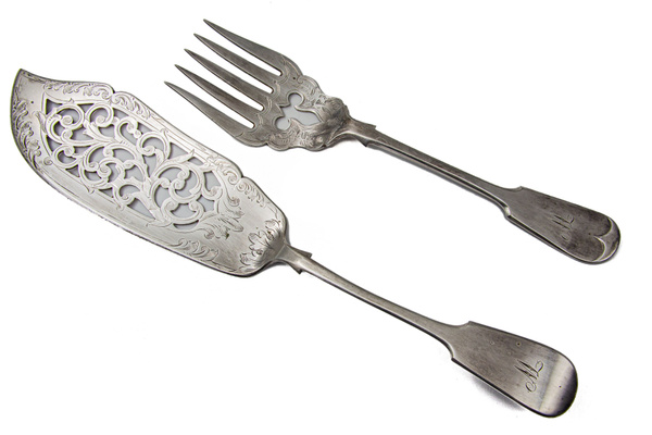 Сервировочная пара (вилка и нож), 1880-е годы, Англия; мельхиор, серебрение купить по низким ...