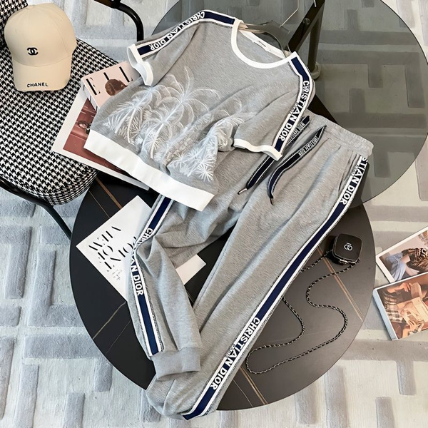 Комплект одежды Hermes - купить с доставкой по выгодным ценам в ...