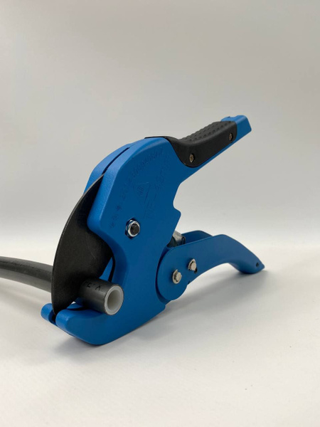 Ножницы для полипропиленовых, пластиковых и металлопластиковых труб, синий труборез (16-42 мм ...