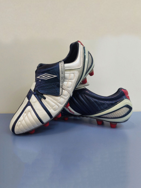 Бутсы UMBRO, 45, красный, серый - купить по выгодной цене в интернет ...