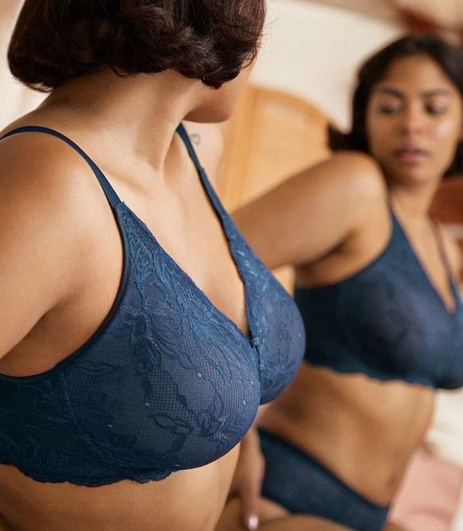 Комплект белья Женский TRIUMPH темно-синий Крючки бразильяна Текстиль Кружево, размер 75F, 46 ...