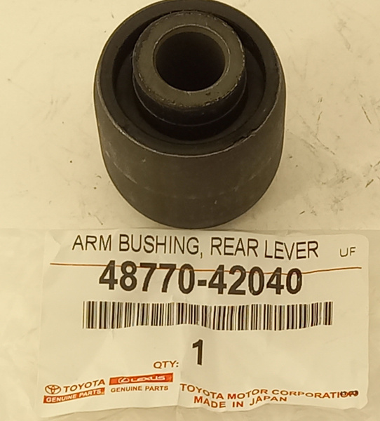 Сайлентблок задней поперечной тяги Toyota RAV4 48770-42040 (4877042040 ...