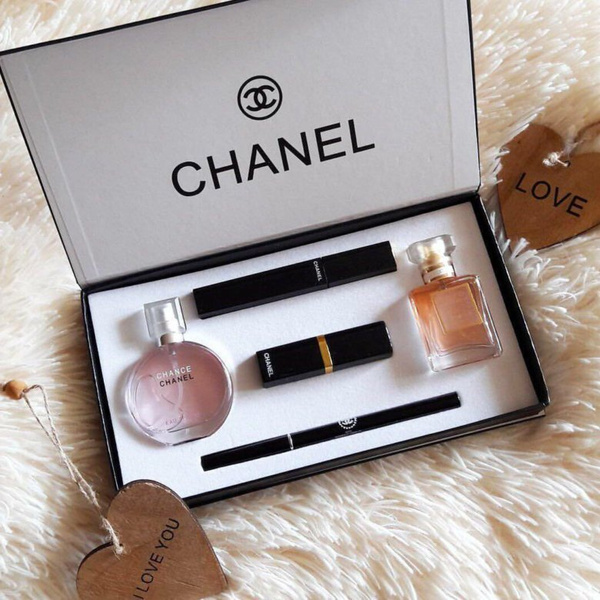 Подарочный женский набор Chanel ( Красная помада, тушь для ресниц, духи ...