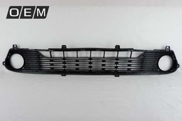 Решетка в бампер нижняя для Kia Cerato 4 86530-M6000, Киа Серато, год с ...