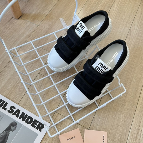 Кеды Miu Miu купить с доставкой по выгодным ценам в интернет магазине Ozon 1696168434