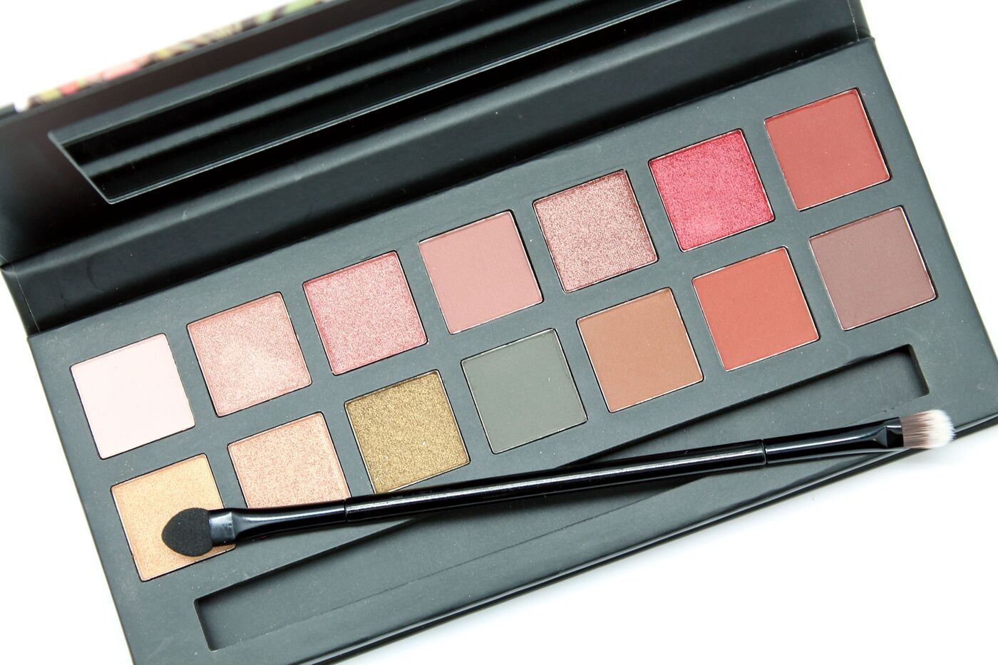 Yllozure Палетка теней Искусство, тон №32, 30 г — купить в интернет-магазине OZON с быстрой ...