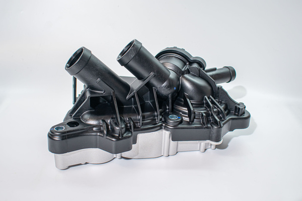 Насос водяной (помпа) в сборе с корпусом Volkswagen polo. XL04E121600AD ...