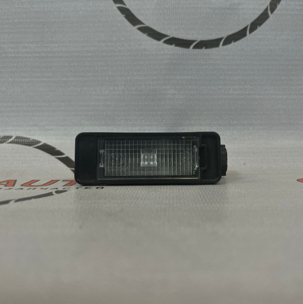Плафон освещения номерного знака Renault арт. 265109646R - купить по ...